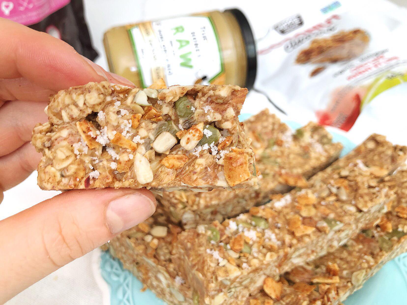 Healthy Homemade Granola Bars Quick and Easy Recipe - Hippie Snacks